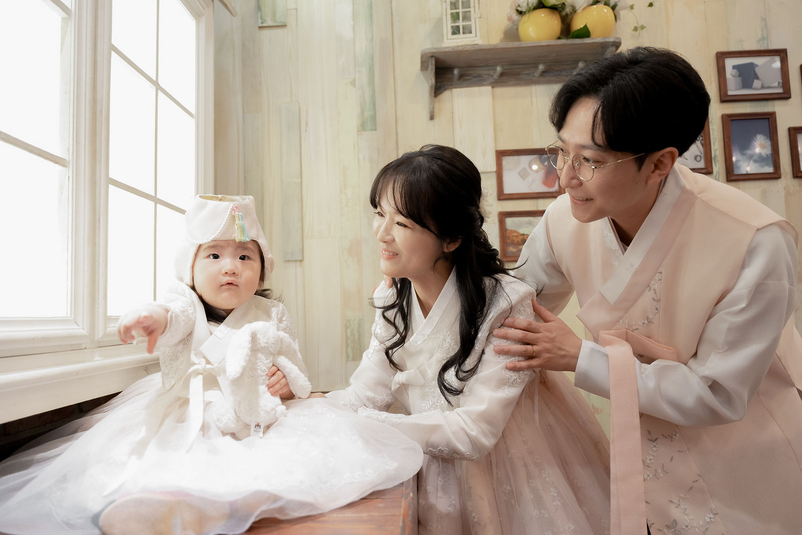 권하린 by Mango Studio