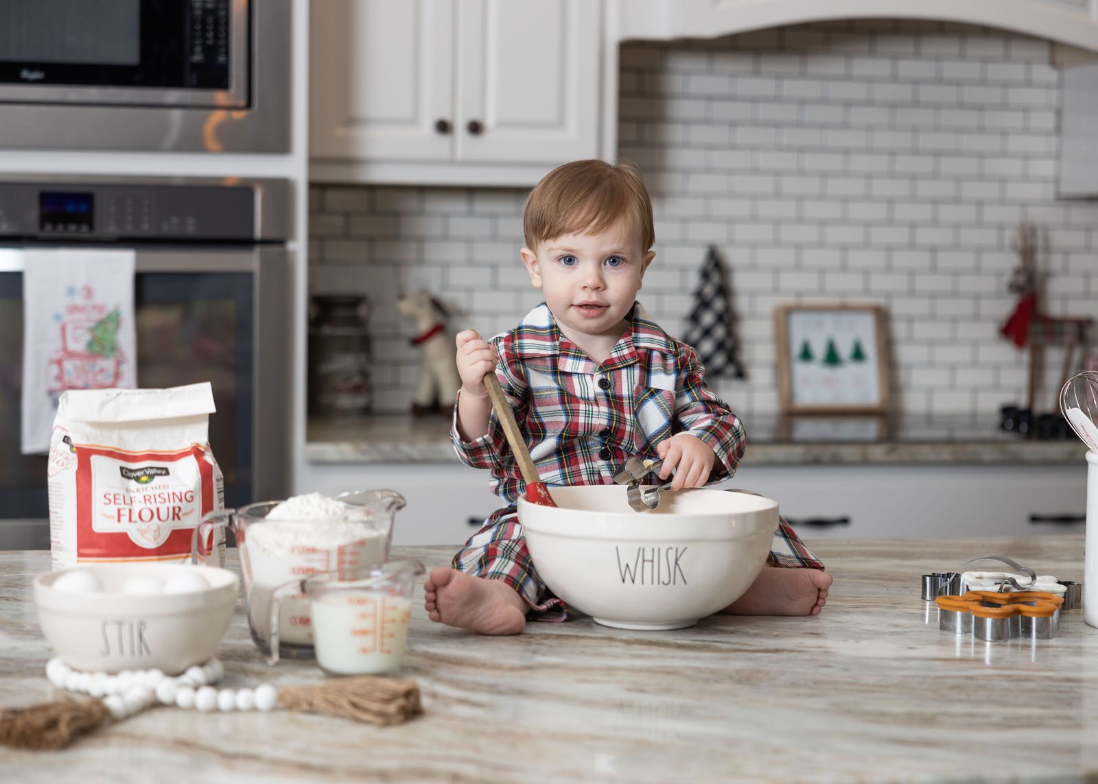 {Ryan} : Cooking with Santa by Kim Stewart Photography
