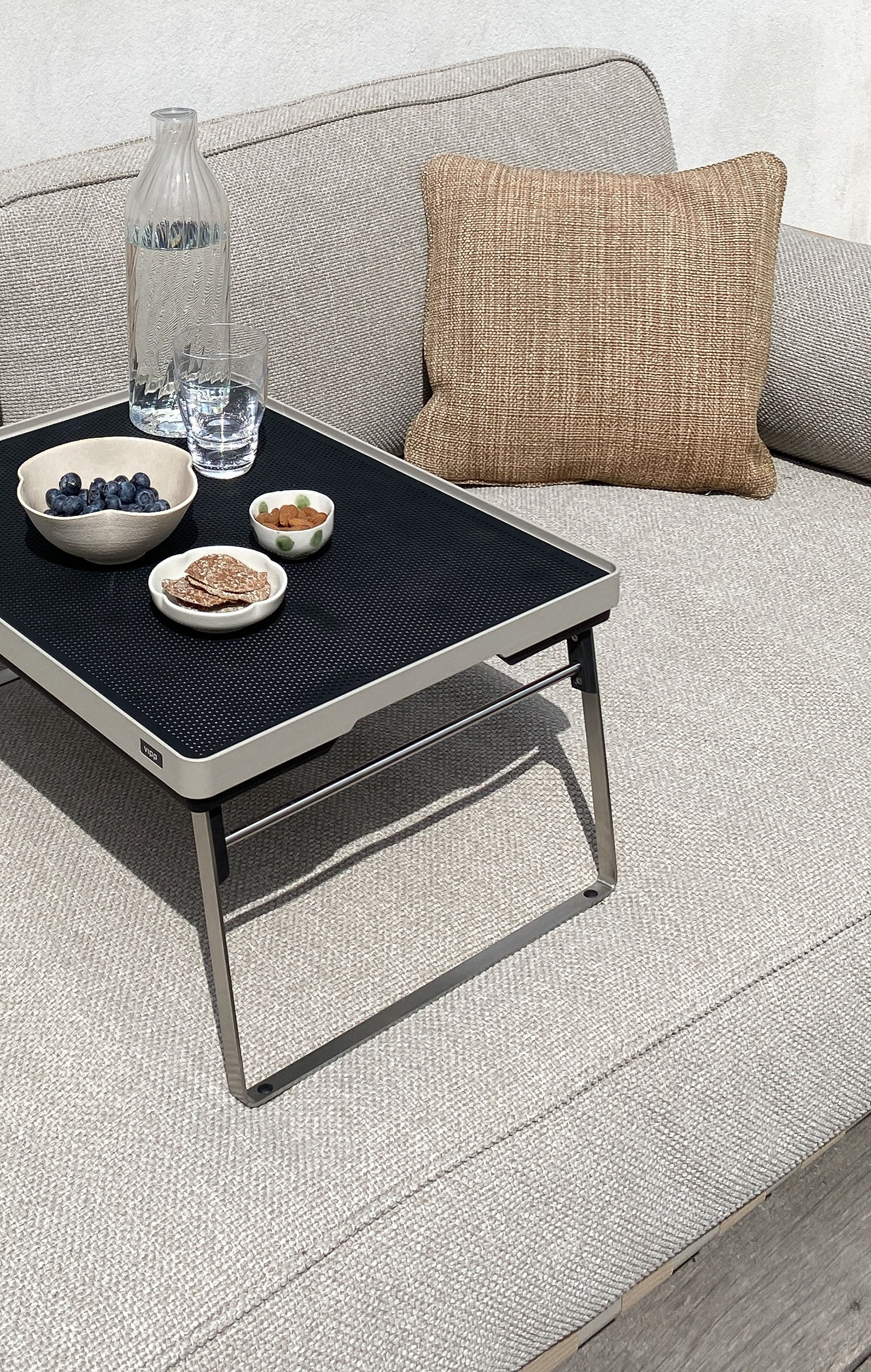 VIPP401 OPEN-AIR TRAY TABLE by Back to front page