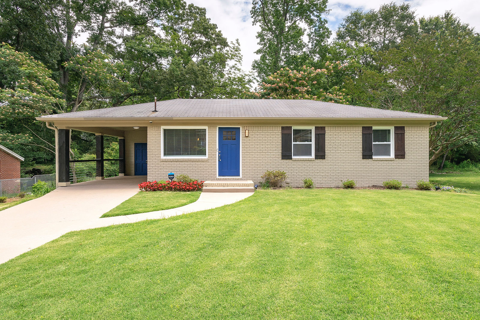 643 Center Hill Avenue, Atlanta GA by Curb Appeal Photography