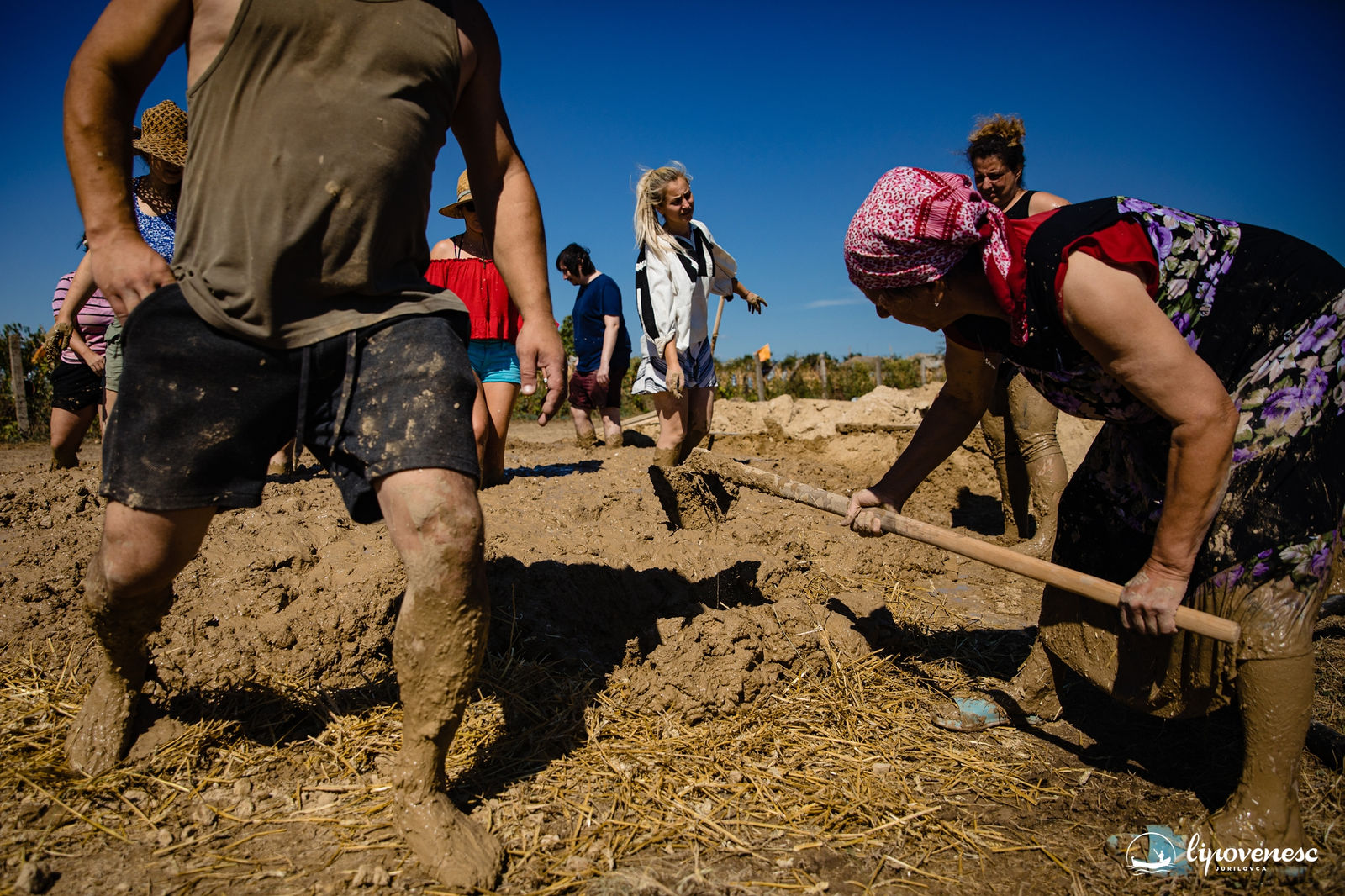 Claca de chirpici - Jurilovca by Marian Sterea