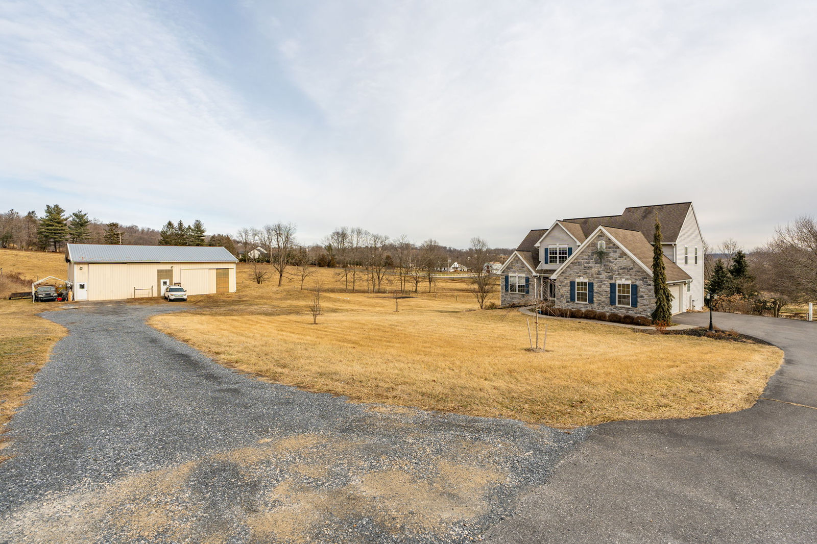 424 S. Church Street, Stevens by Kline, Kreider & Good Auctioneers