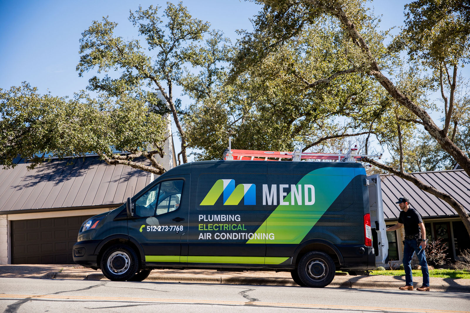 Mend Services by Lucero Salinas Photography