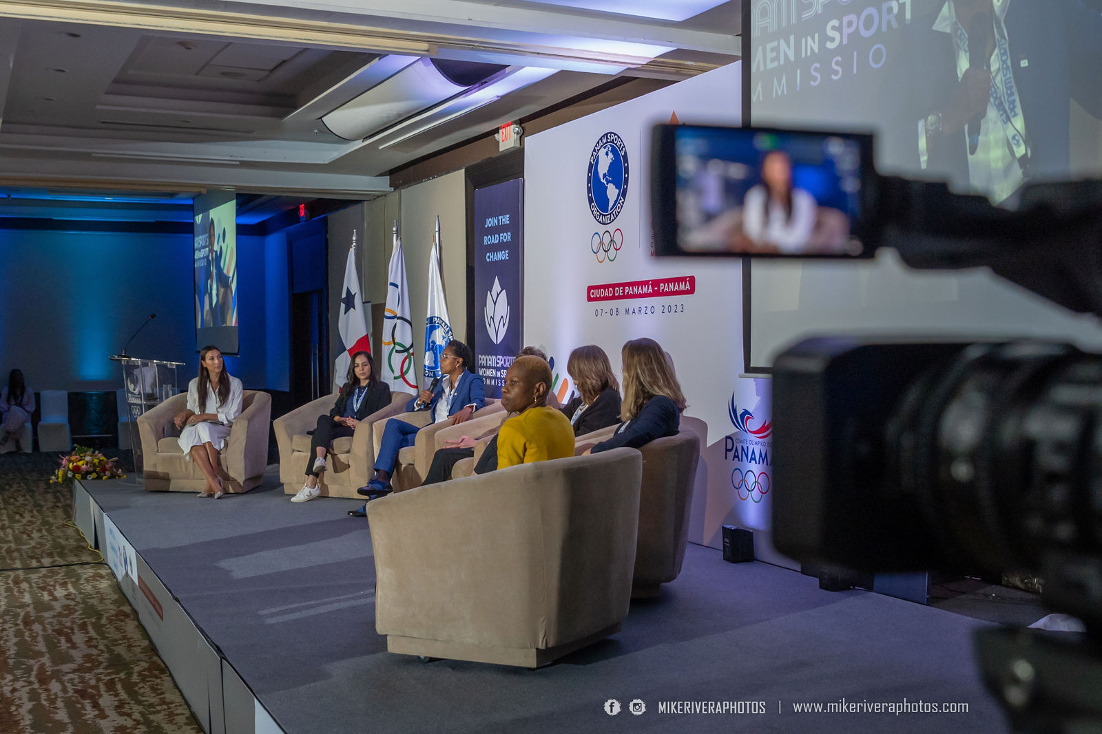 MUESTRA CLIENTE (EVENTOS DE SALON) by Mike Rivera Creative Corp S.A.