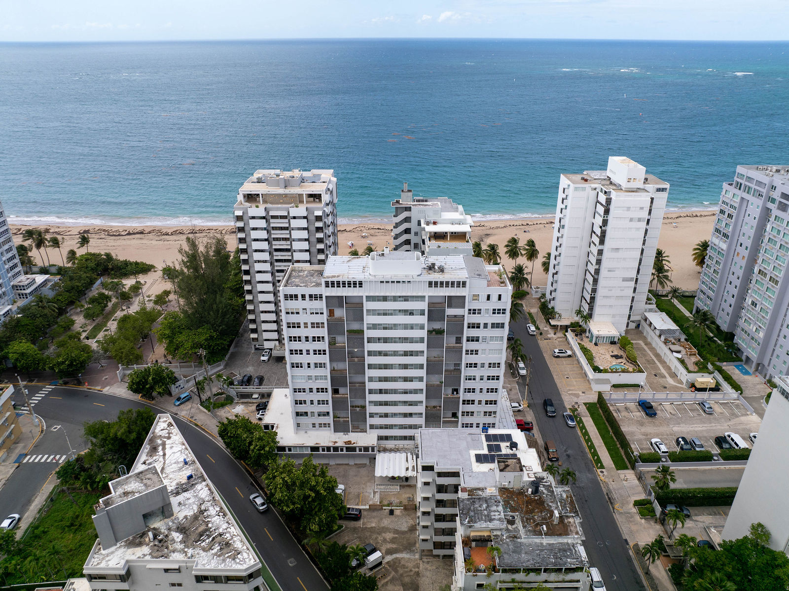 Condominio Ashford Park PH, Condado, PR by HotshotsPR.com