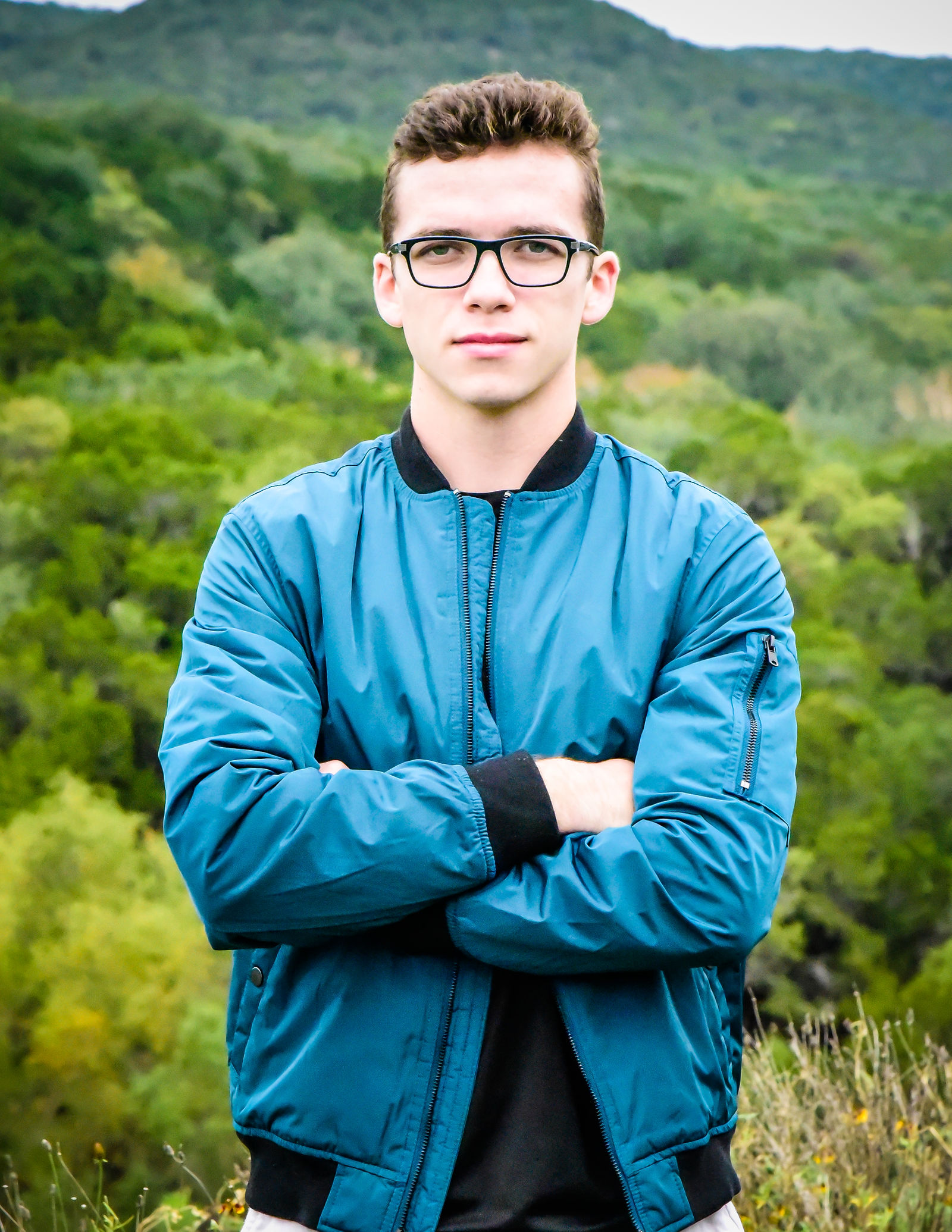 Hunter Phillips Senior Portraits by Vannah Lee Photography