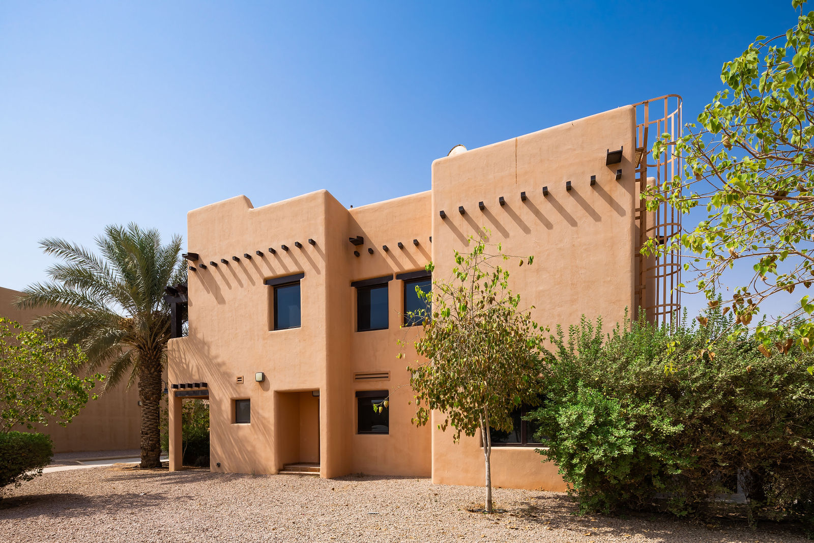 Al Waseel Hills SABIC Compound by Ashraf Jamali | Photography