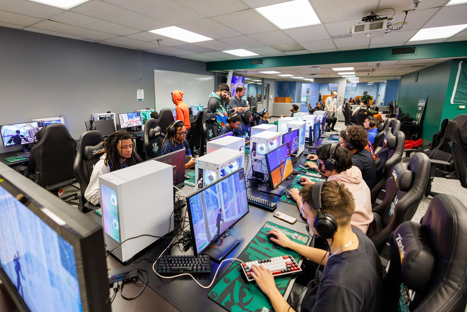 2024-2025 - CMSD - Esports by Marlin Helsel Photography