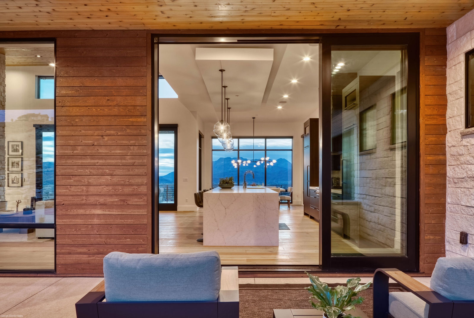 Red Ledges Contemporary Residence - Heber City, Utah by Alan Blakely ...