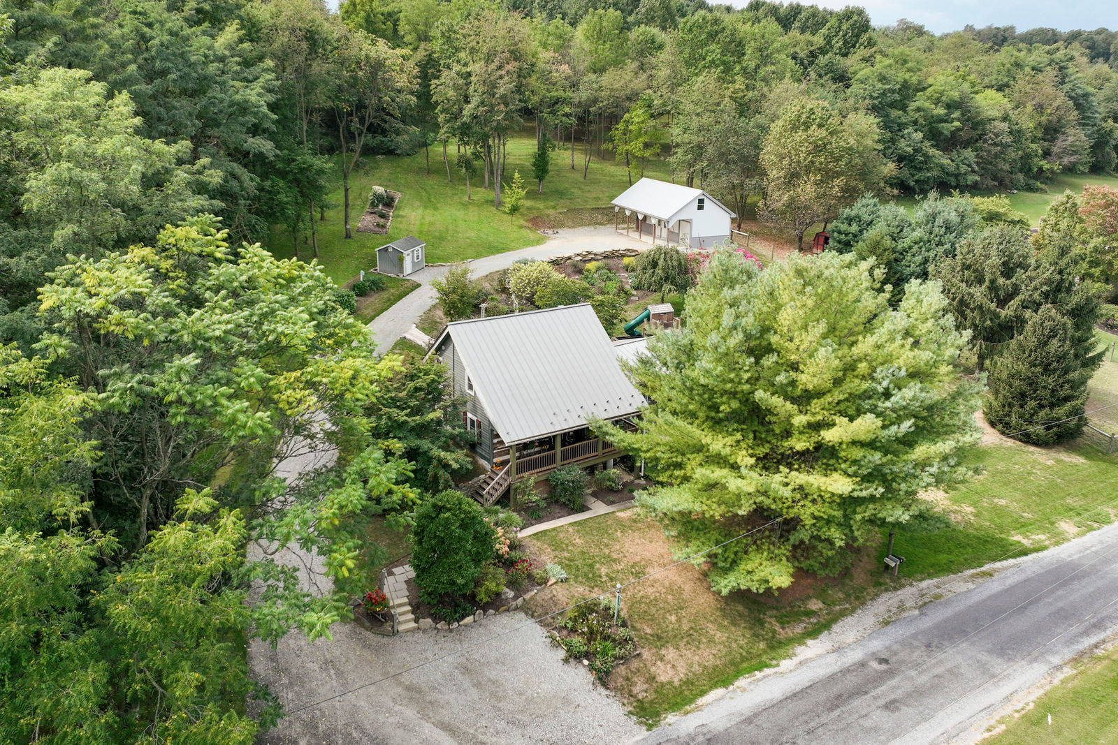 528 Snyder Hollow Road, New Providence by Kline, Kreider & Good Auctioneers