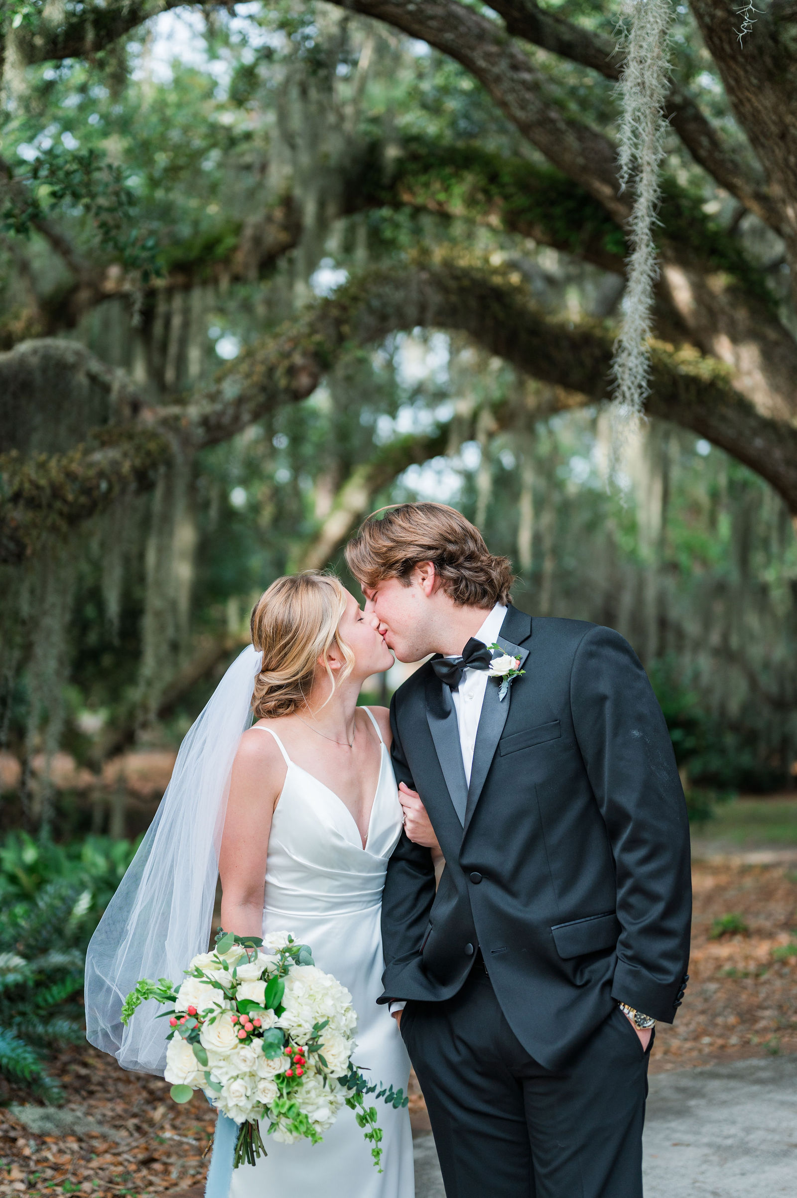 Elliott + Emily by Leigh Hayward Photography