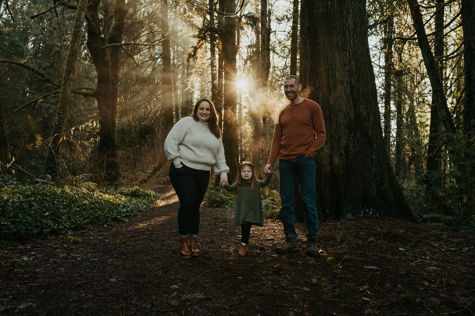 Cameron Akita Family - Downloads by Lindsay Amber Photography