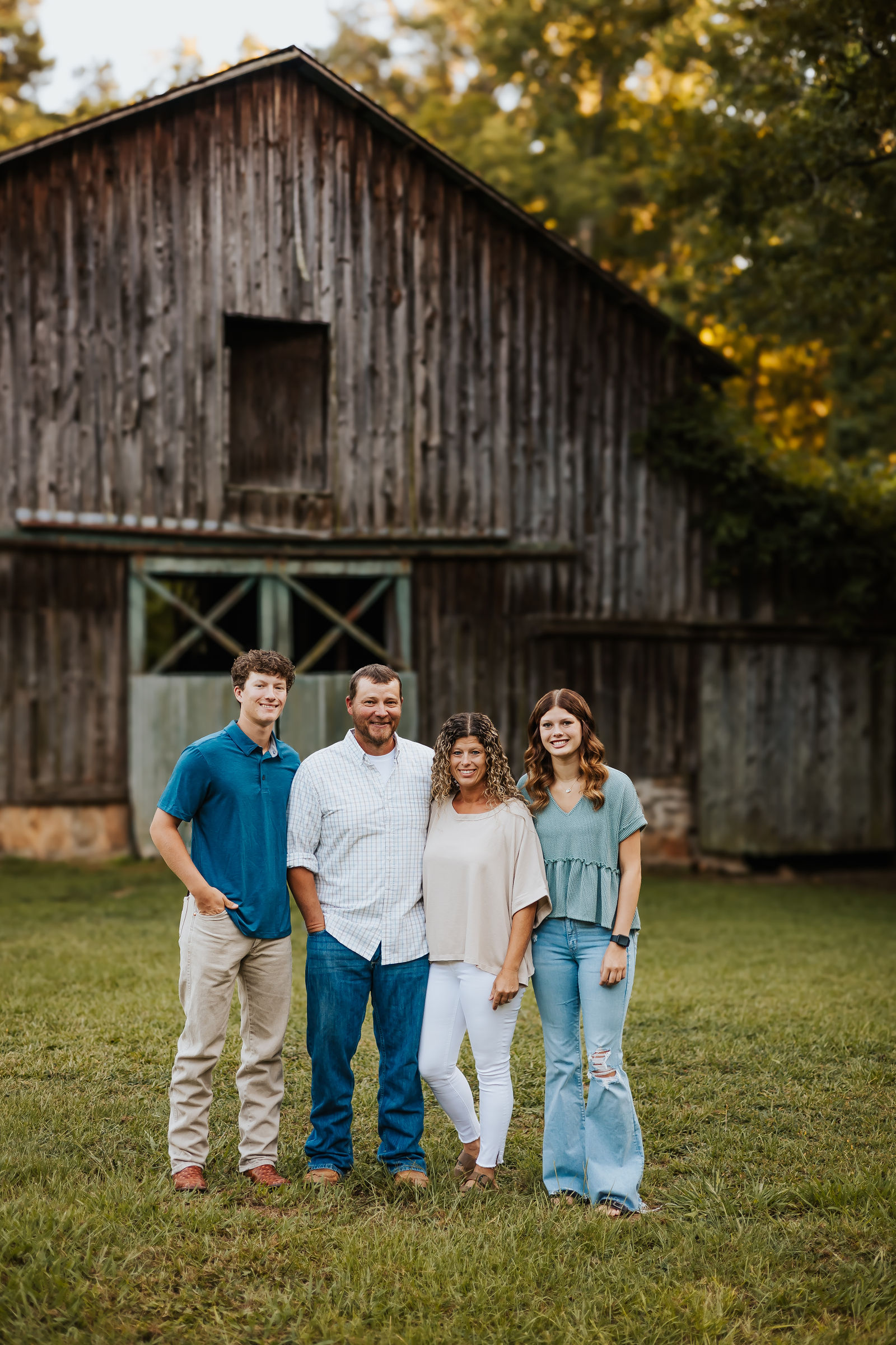 Guinn | Family - Sneak Peek by Maddie Westbrook Photography