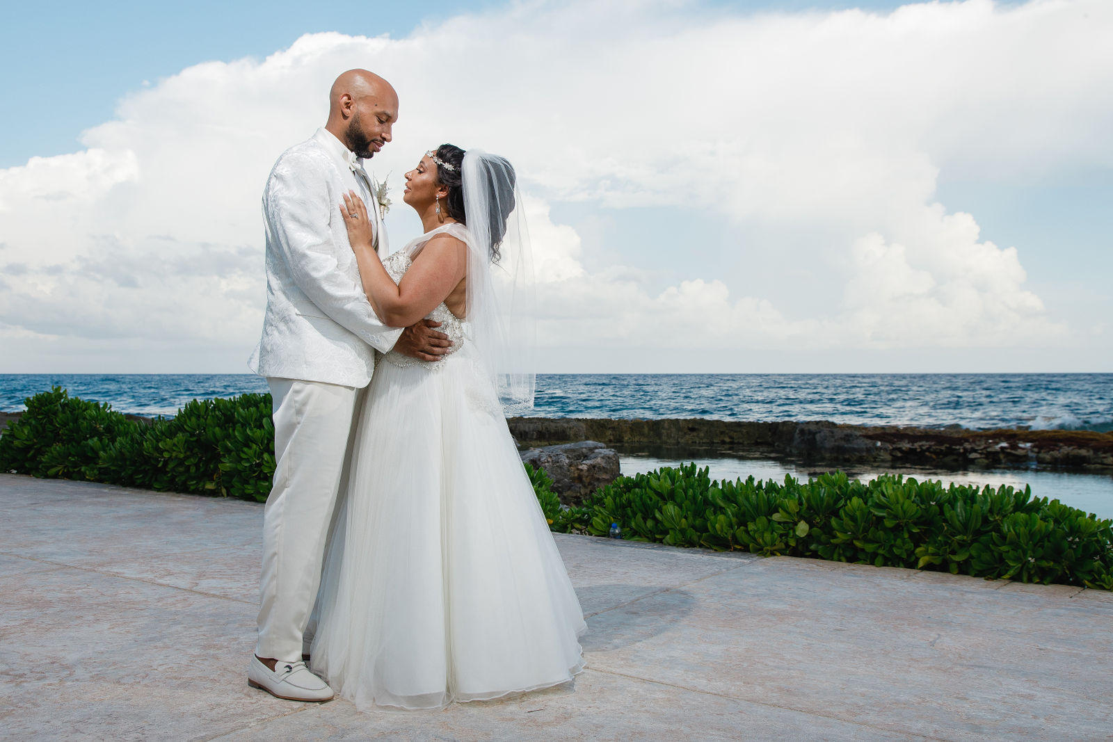 Julie & Kyle by Precious Pics White Glove