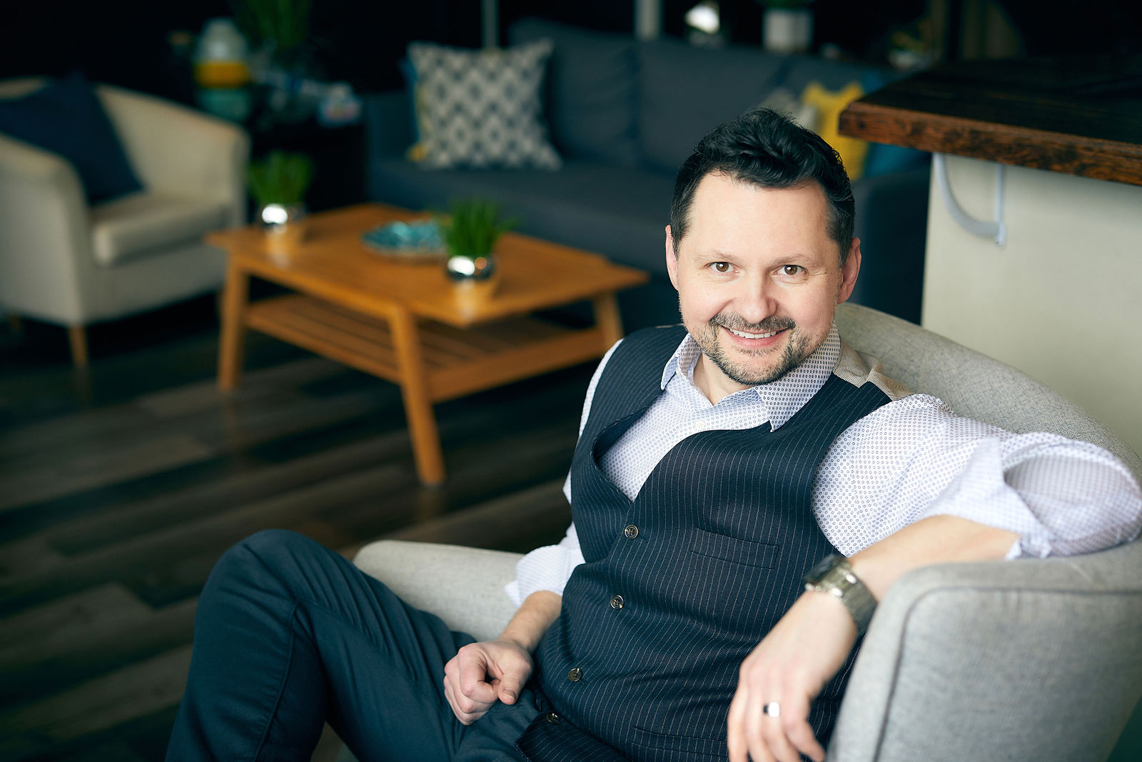 Sebastian Malinowski by Darius Bashar Photography