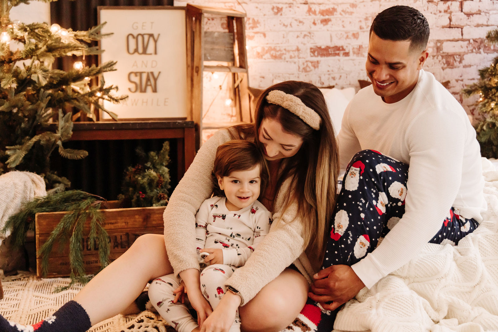 Alyssa's Holiday Mini Session by Jesenia Betancourt Photography