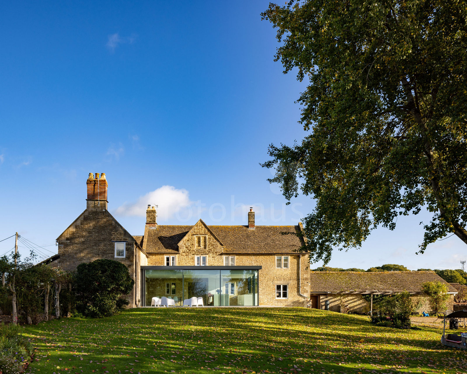 Westlands Farmhouse - Designscape Architects by Fotohaus