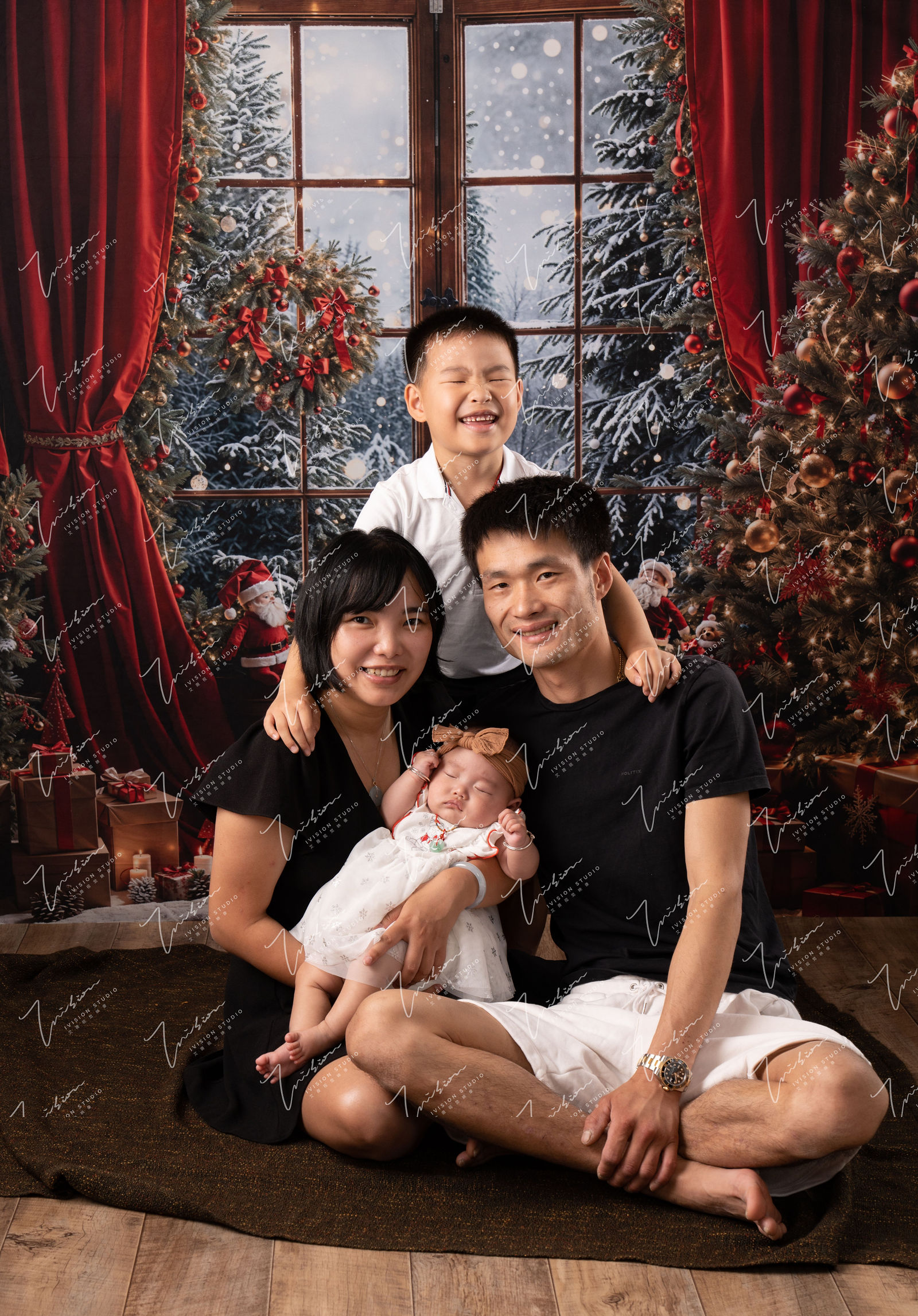 Mandy's Family by Ivision Studio