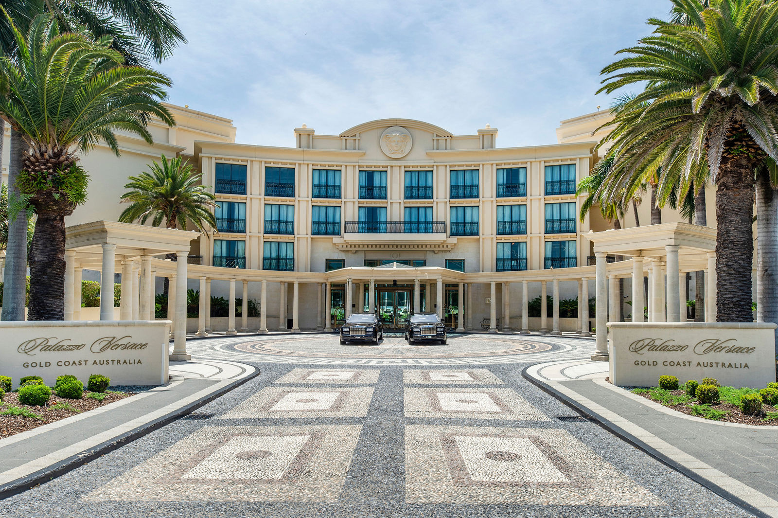 69-94 Seaworld Drive, Main Beach by Rezolution Photography & Films