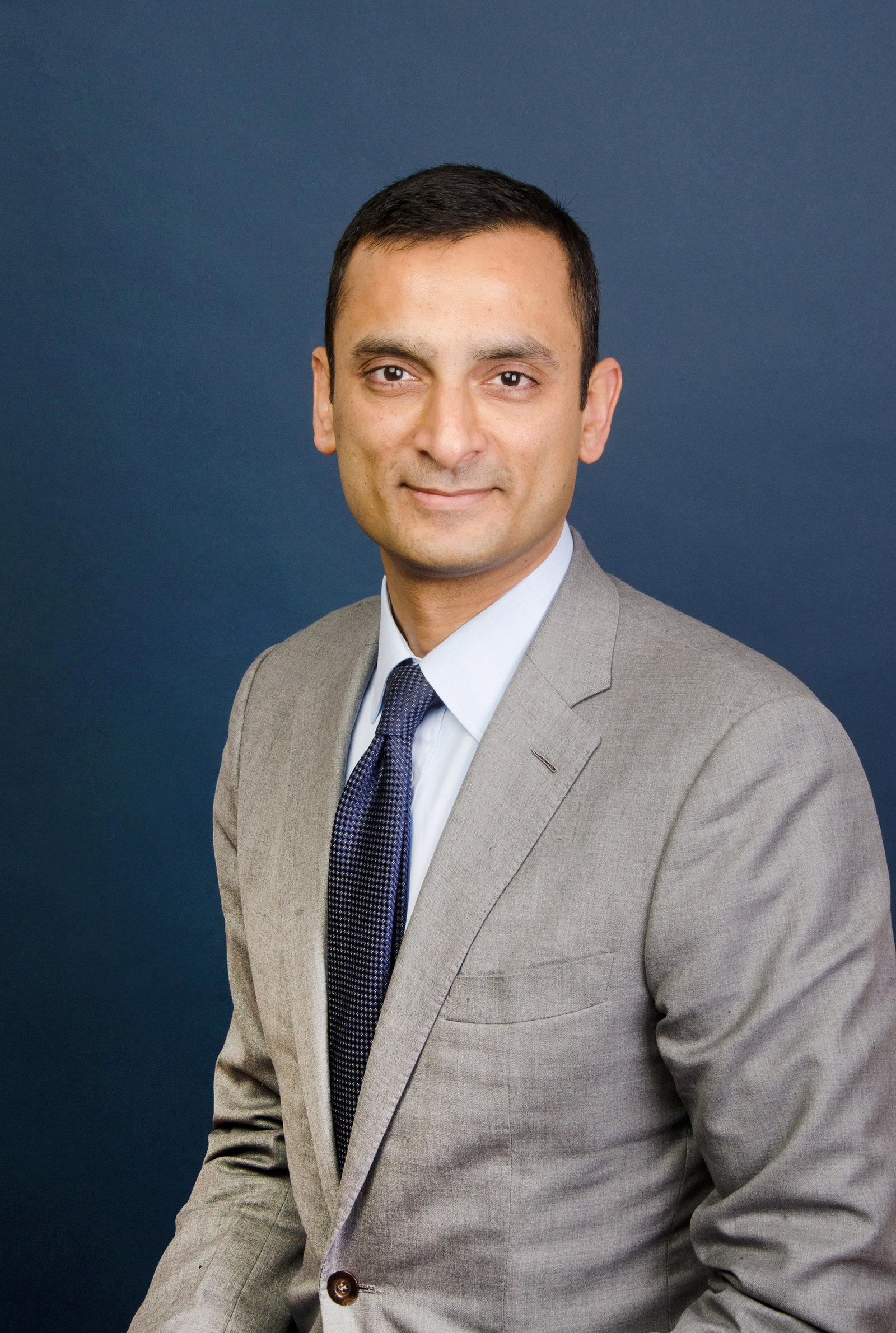 Dr. Vasmi Gullapalli // Headshots by @LINPERNILLE