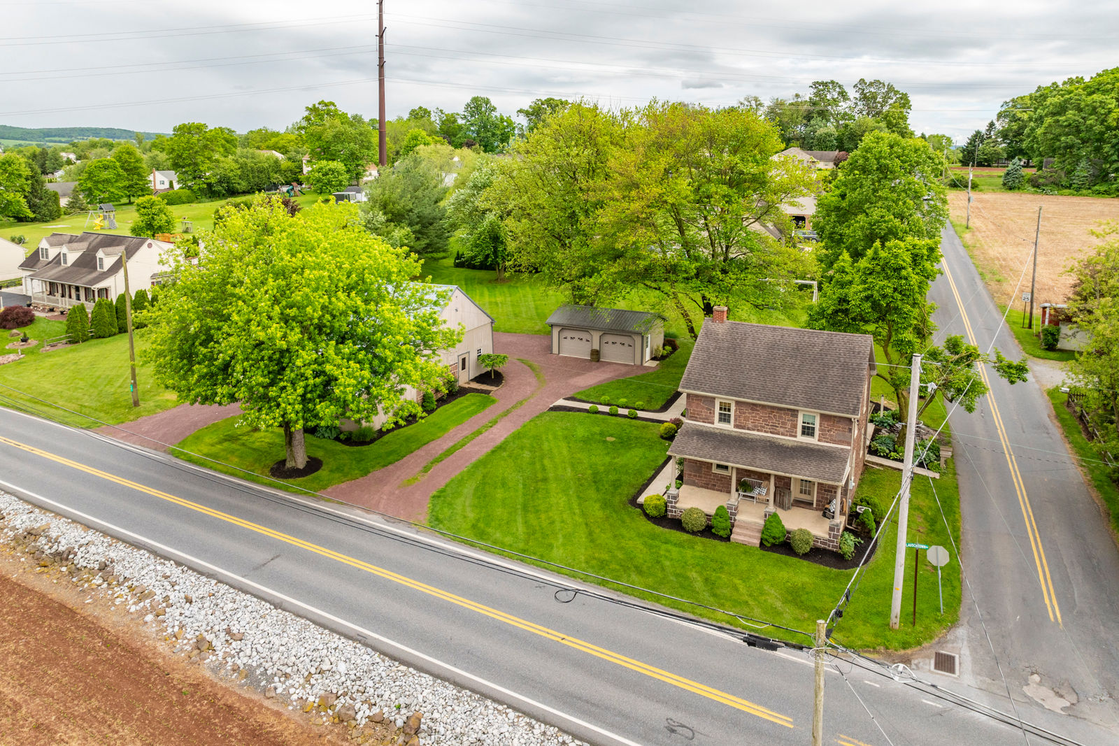 303 Lauschtown Road, Denver by Kline, Kreider & Good Auctioneers