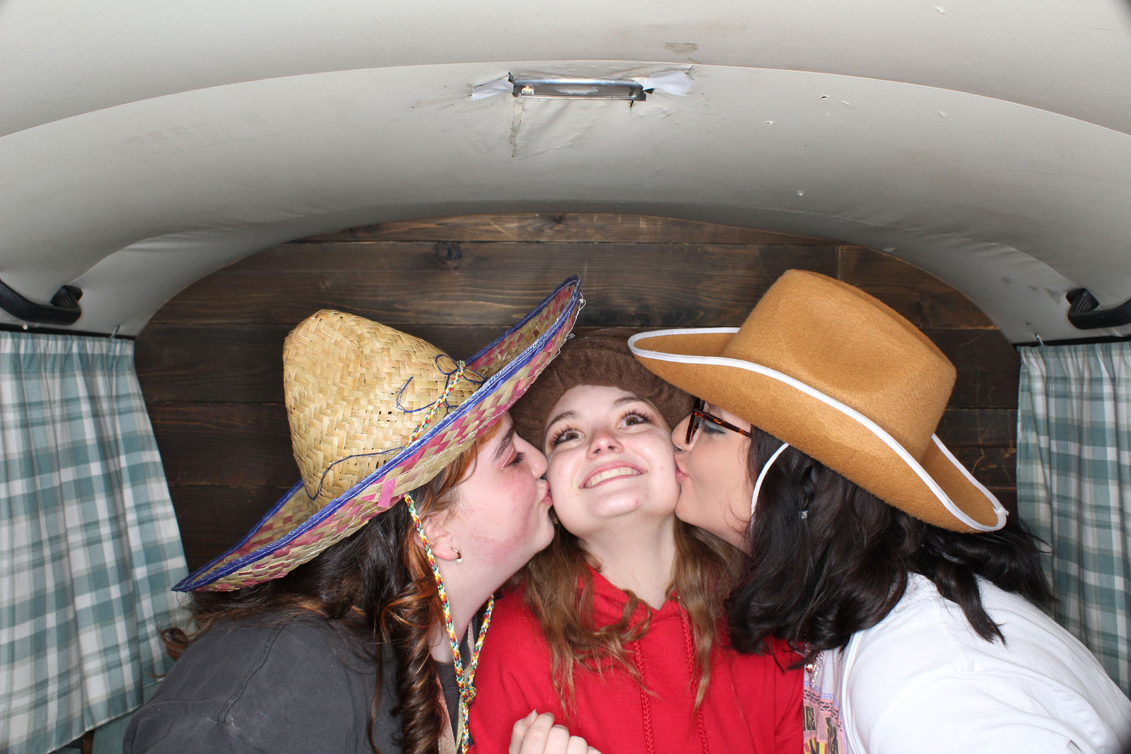 Highlands Ranch 2022 Prom by Photos by The ShutterBus Vintage VW Photo ...