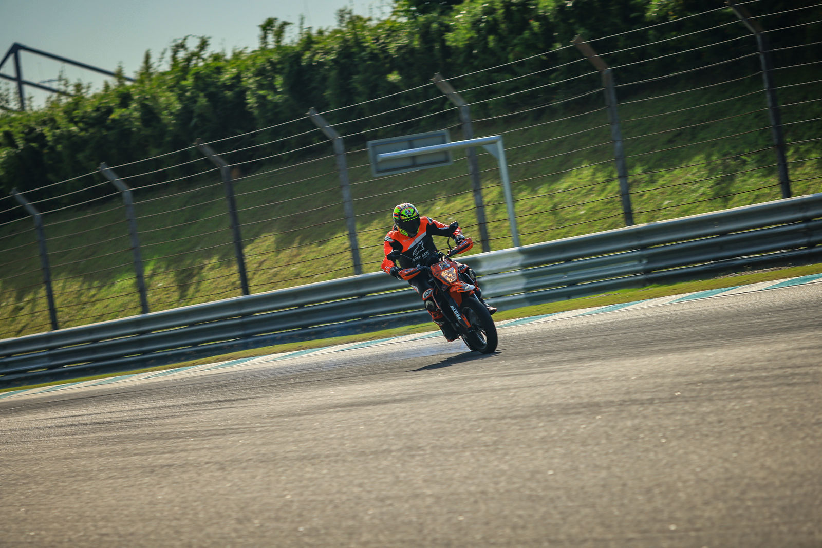 BMBC TRACKDAY by Nizam's View