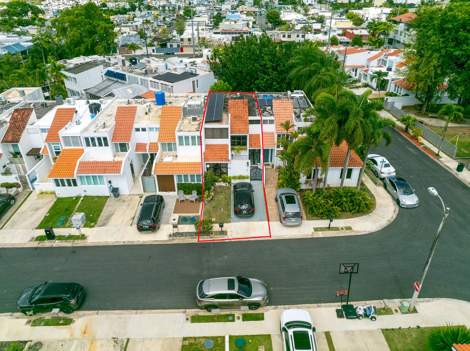 Torrimar Estates, F7, Guaynabo, Puerto Rico by HotshotsPR.com