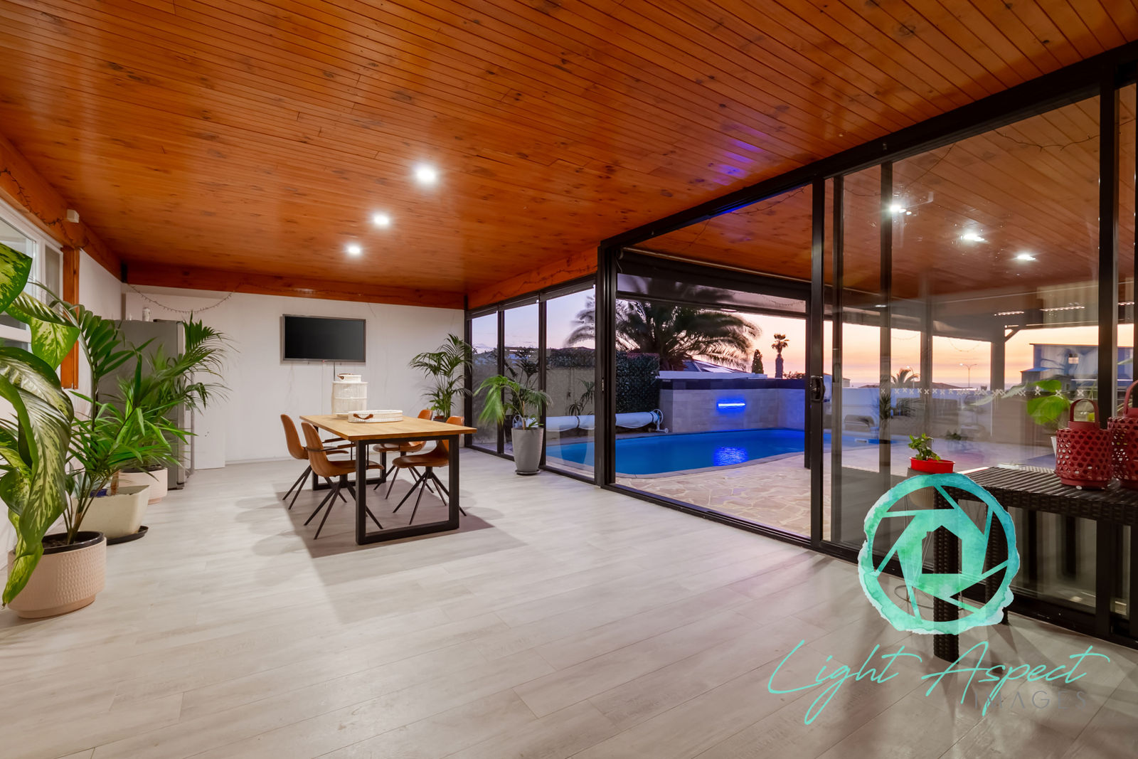 Ocean Reef by Light Aspect Images