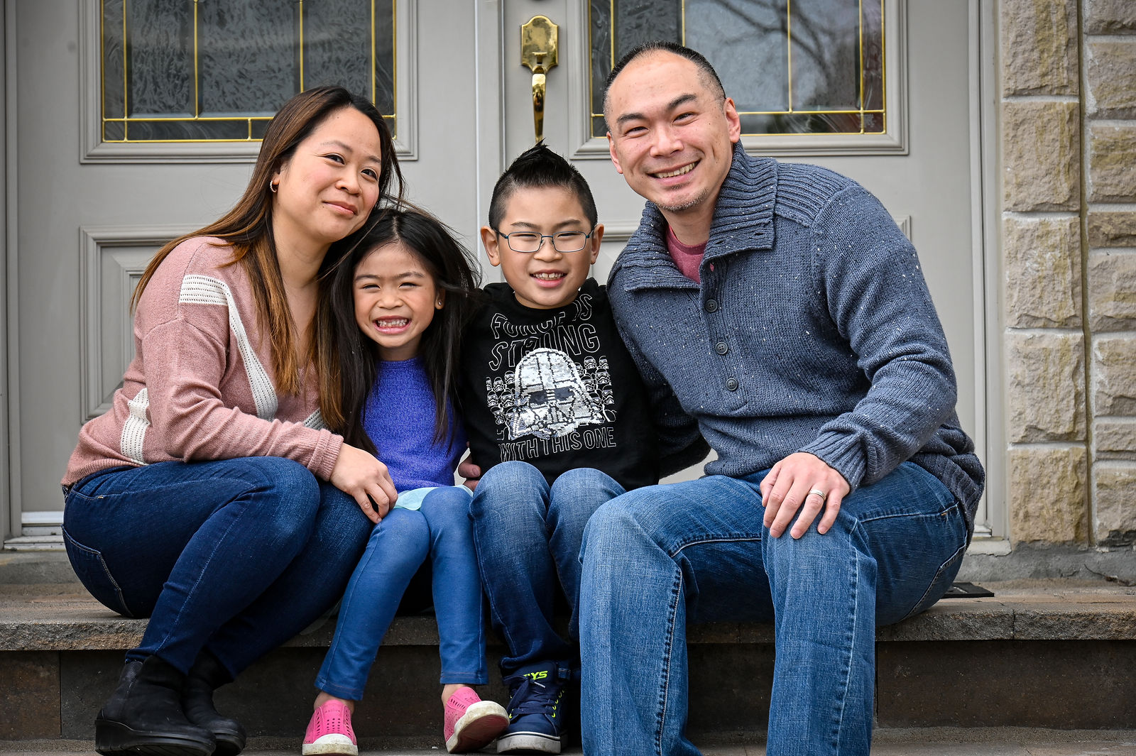 Lin Family by PBL photography