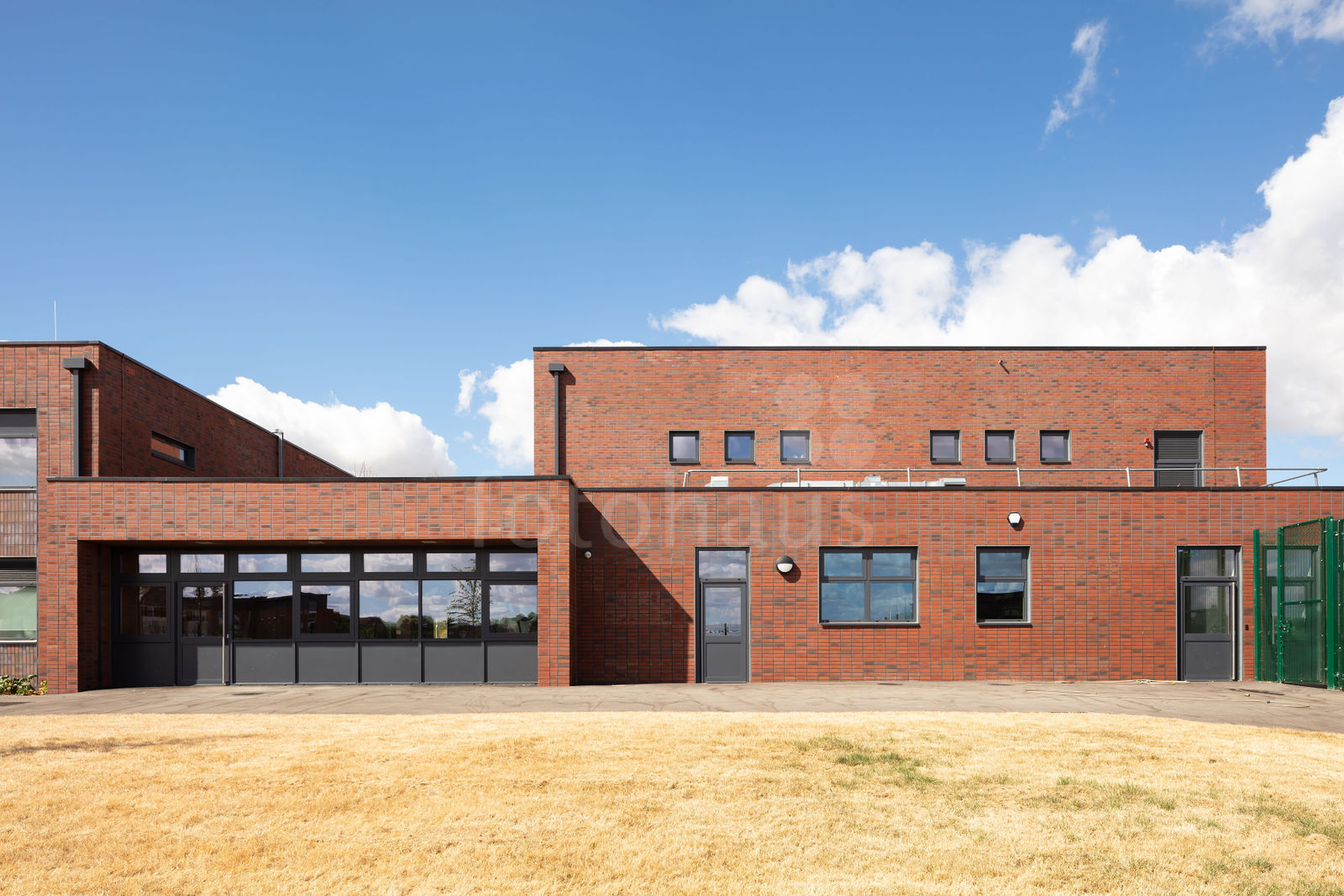 Hamilton School, Reading - Aquarian Cladding by Fotohaus