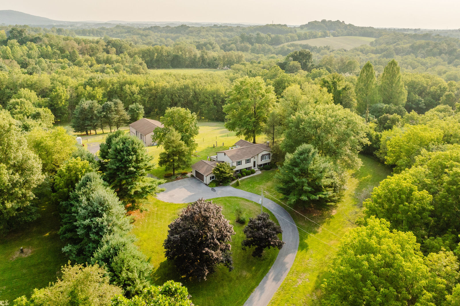 504 Charming Forge Road, Robesonia by Kline, Kreider & Good Auctioneers