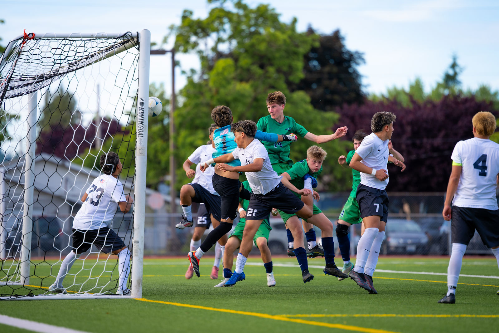 Woodinville High School Men's Varsity Soccer vs Chiawana High School ...