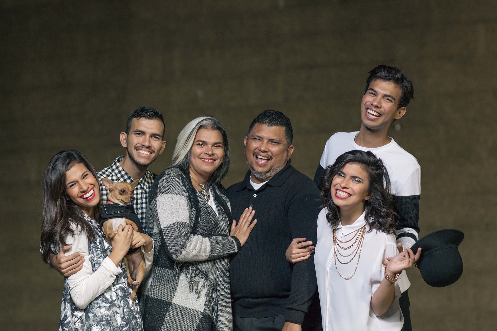 Alarcon Family Portraits by Abrahanny Photography