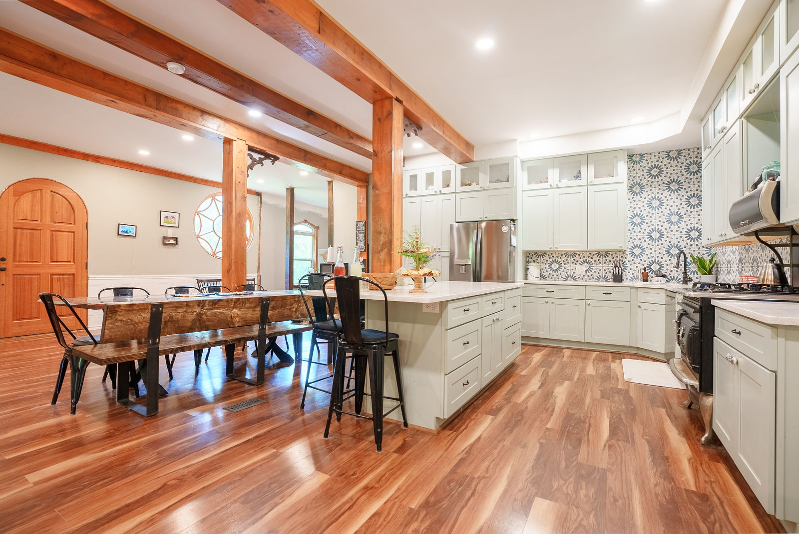 Sulphur Lick Hotel by Loge Media