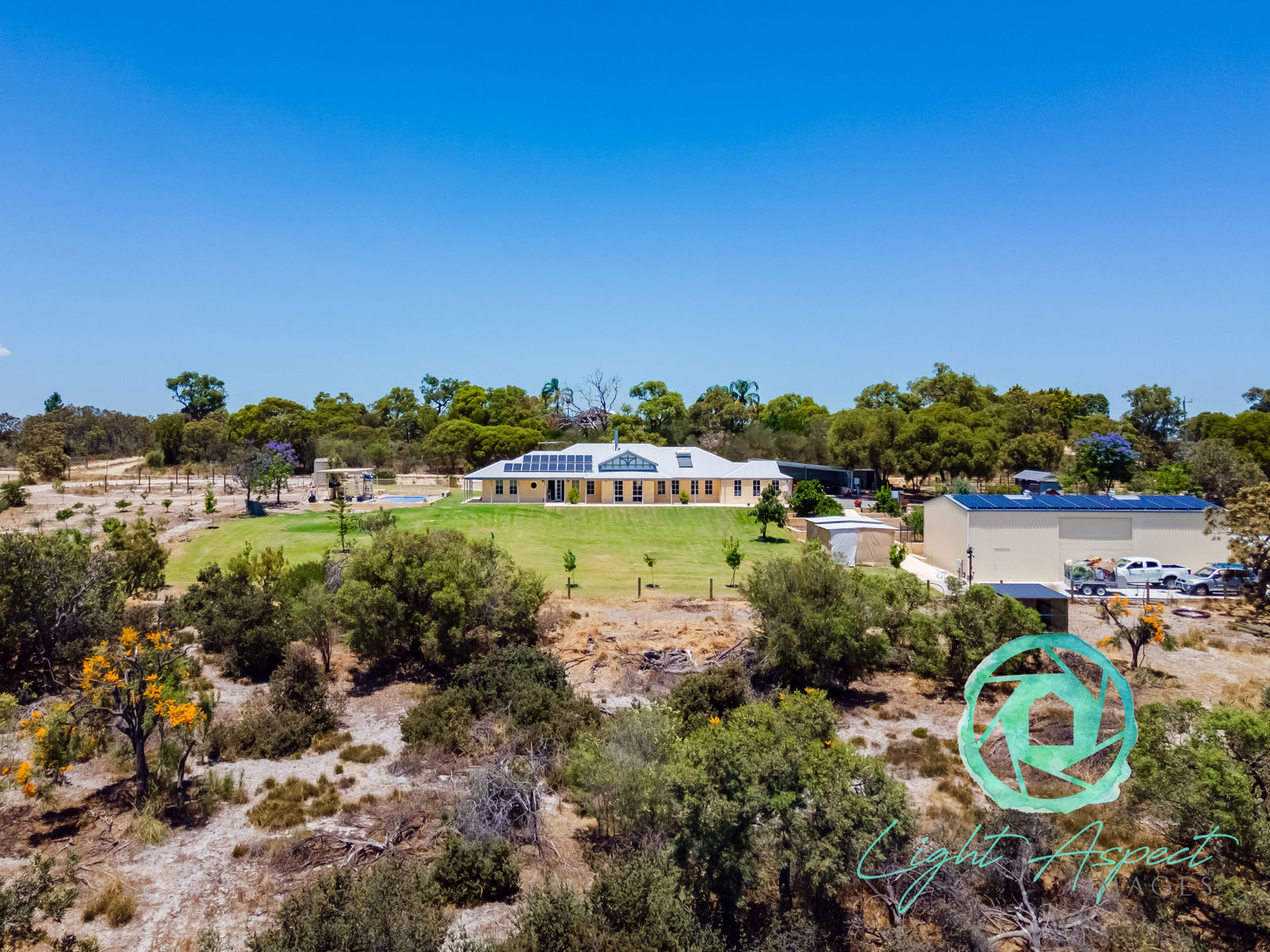 Wandi by Light Aspect Images