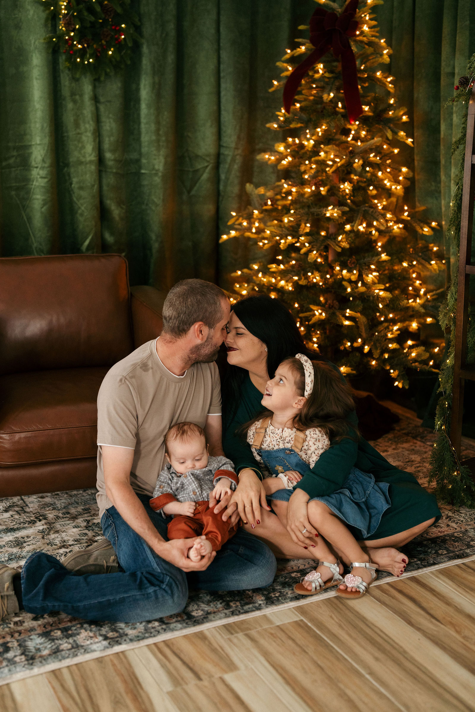 Cozy Elegant Christmas: Mara, Cito, Laura & Gabriel by MÊMOIRE