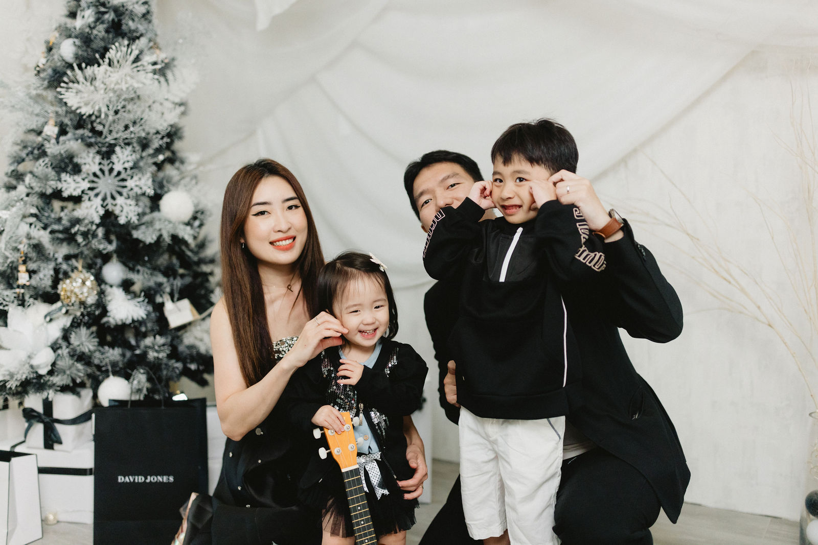 Studio - Christmas 2023 - Deff's Fam by Deppicto