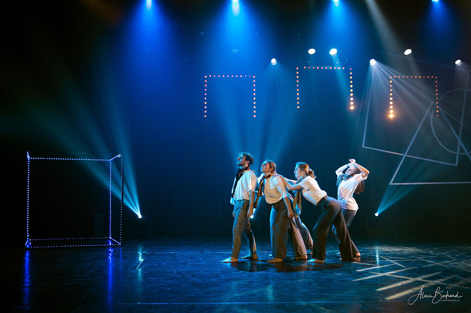 DANCE STUDIO 51 - SHAPES by Funnyrockers EOS