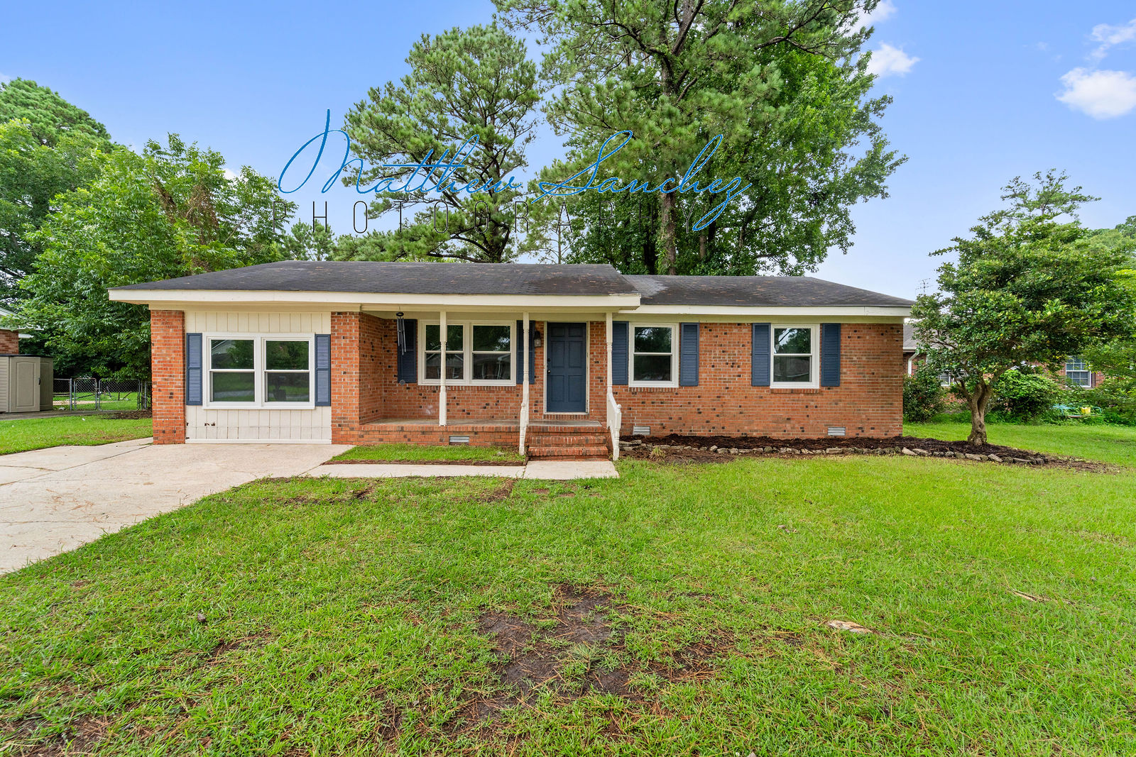 125 linda loop by Matthew Sanchez photography