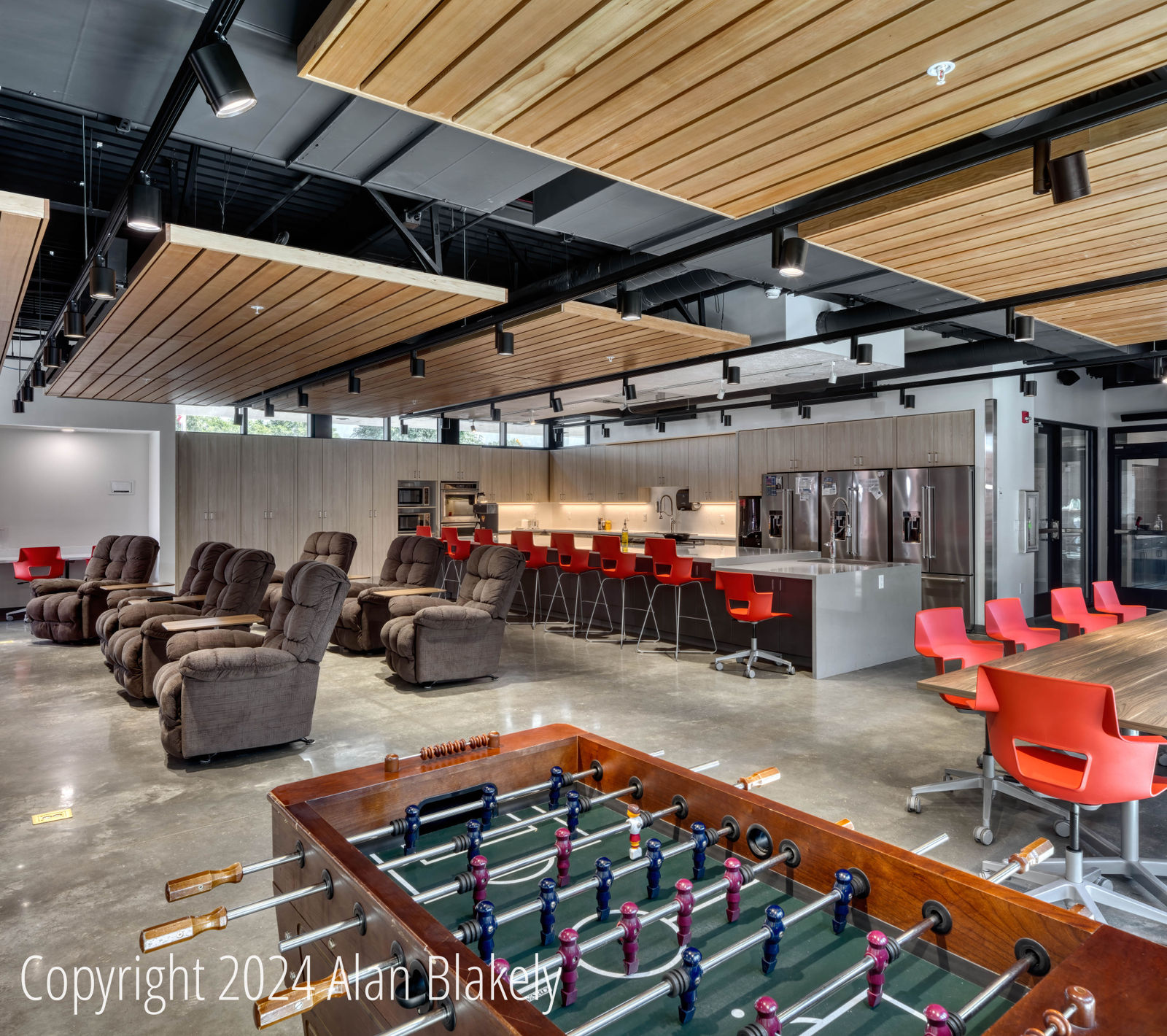 Midvale Fire Station No. 125 by Alan Blakely Architectural Photography