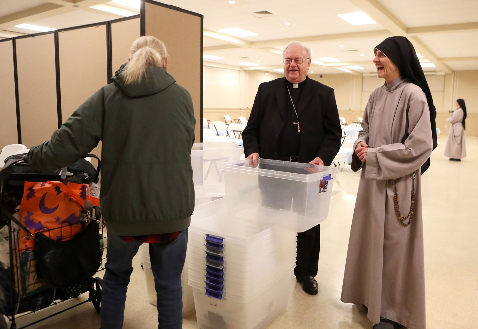 Bishop Sullivan joins CFR sisters and volunteers at St Joseph Shelter ...