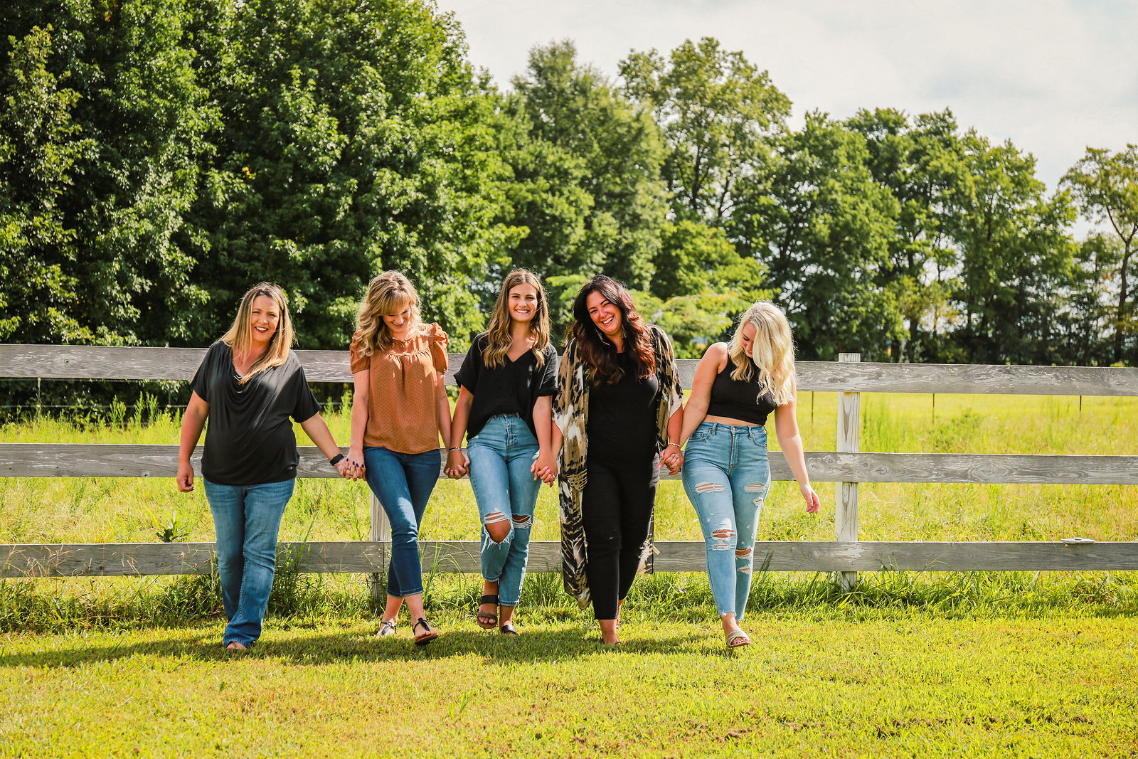 Monat Girls by Shelby Louise Photography