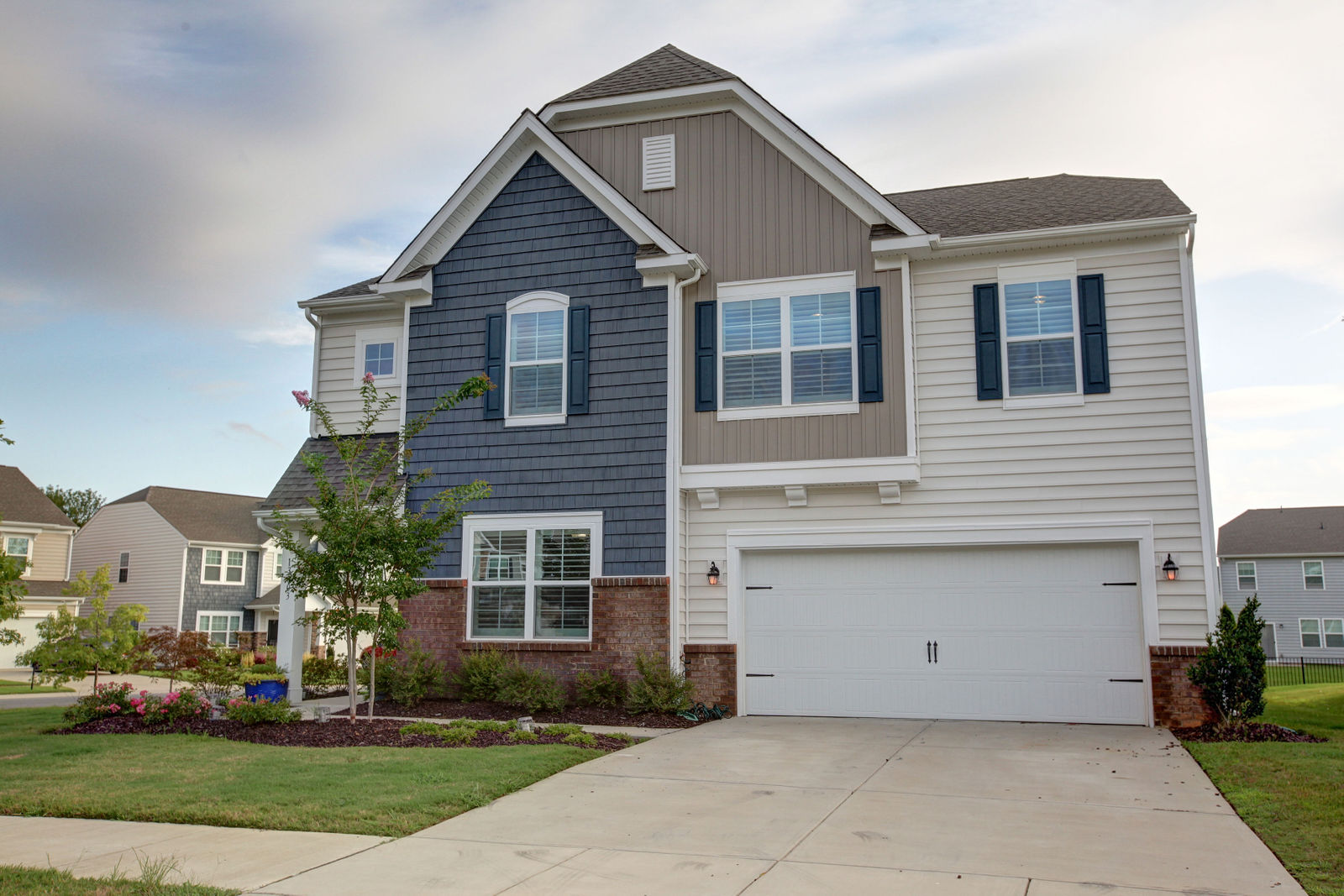 13003 Sagamore Hill Drive by Strauss Studios