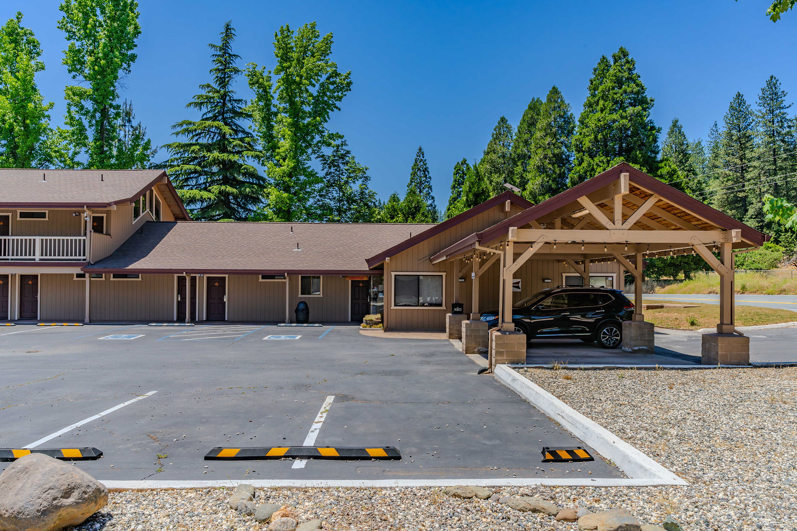 PIONEER INN by Amador Photo