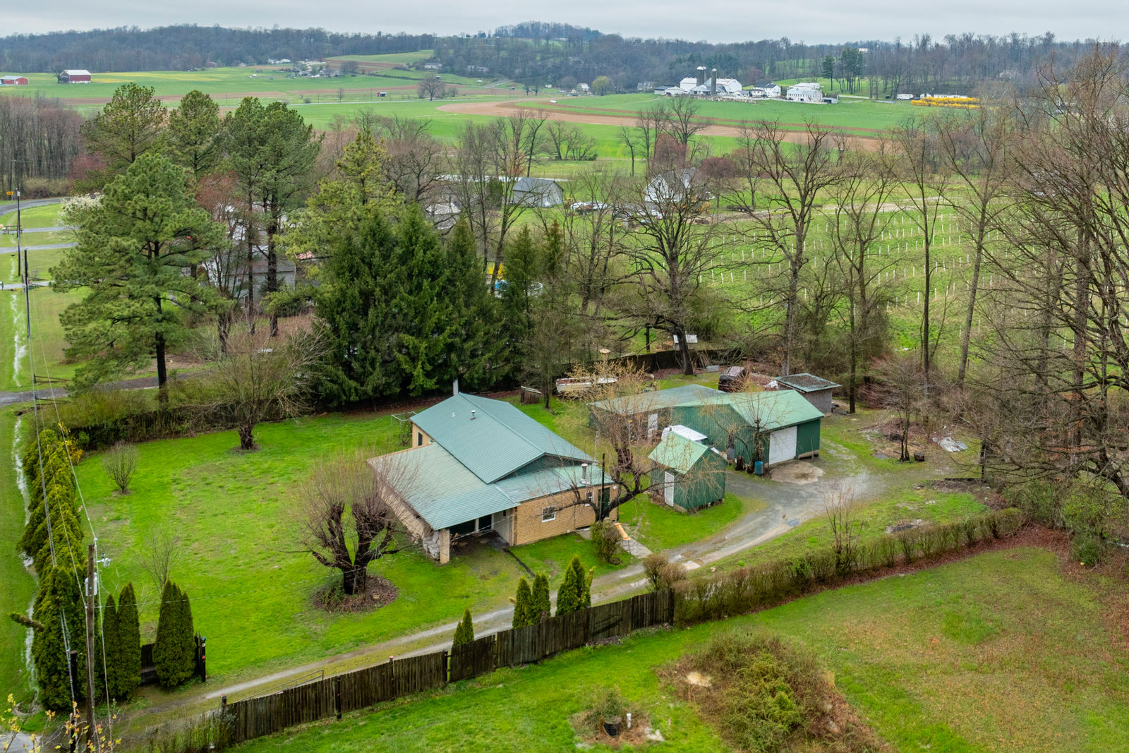 122 Eden Road, Quarryville by Kline, Kreider & Good Auctioneers