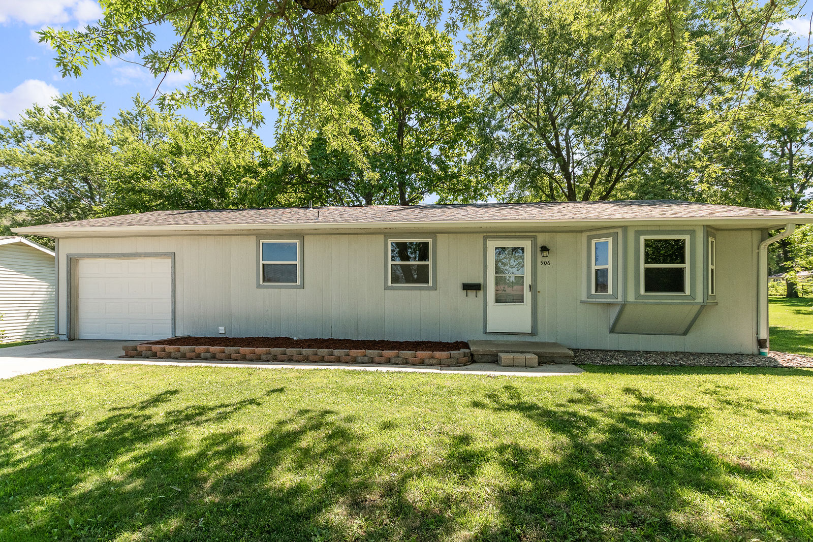 906 N CEDAR by KC Home Photography