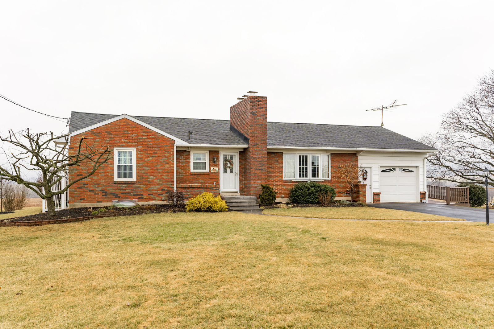 95 Swamp Bridge Road, Denver by Kline, Kreider & Good Auctioneers