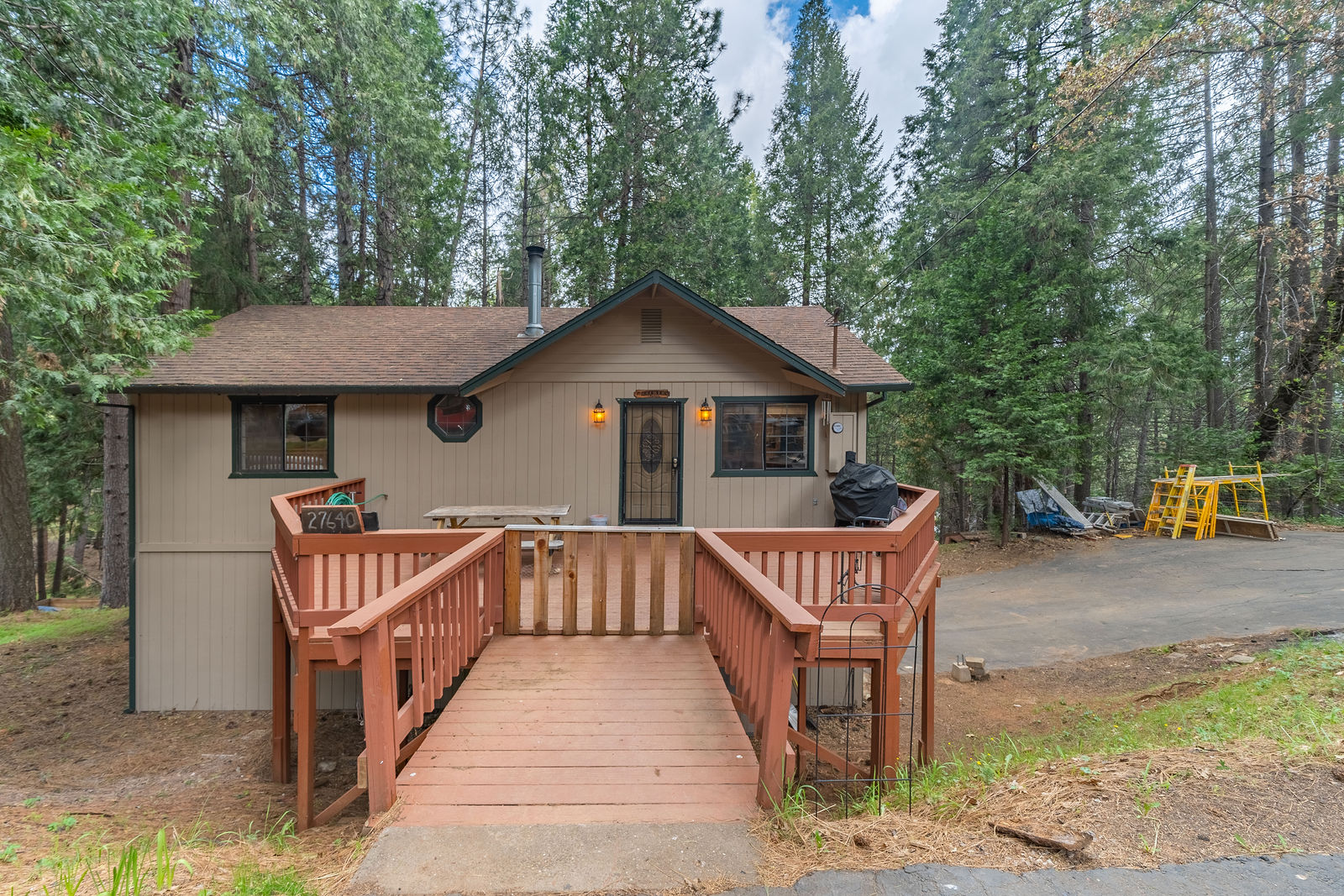 27640 Susan Lane by Amador Photo