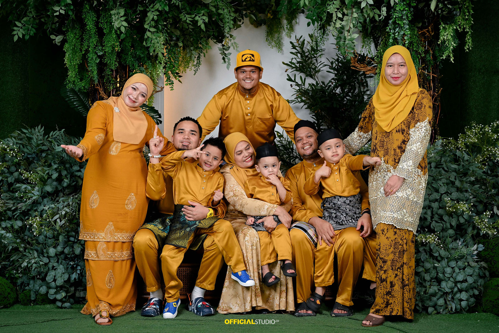 Yana Yora | RAYA by officialstudio.co